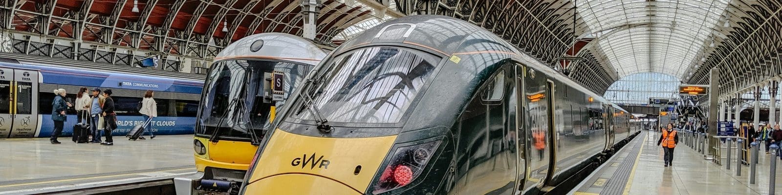 A Guide to Using the UK Railway Network | IAS
